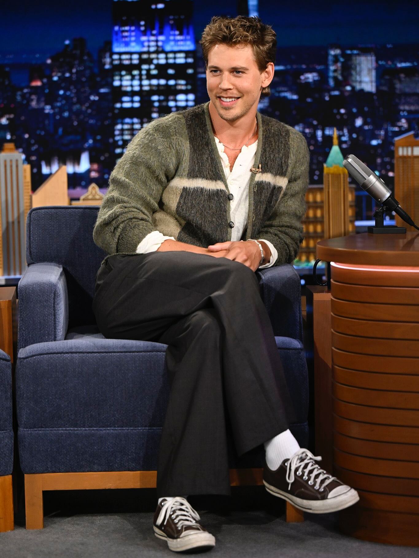 Austin Butler Wears Mohair Cardigan To Jimmy Fallon